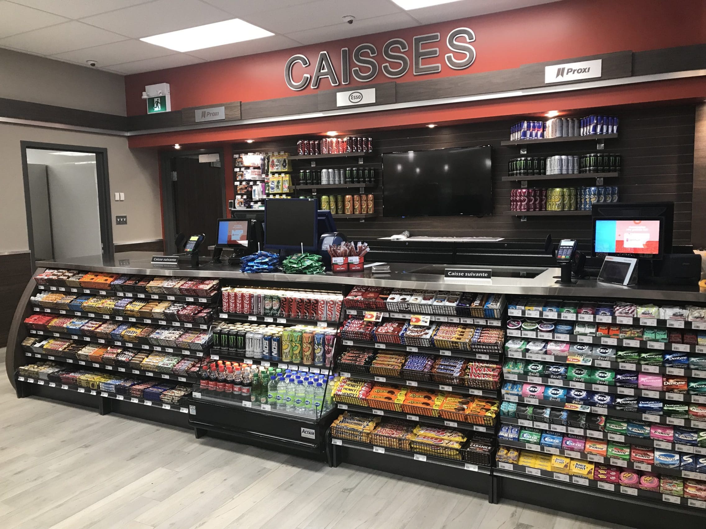 Counter with metal shelves | Etalex