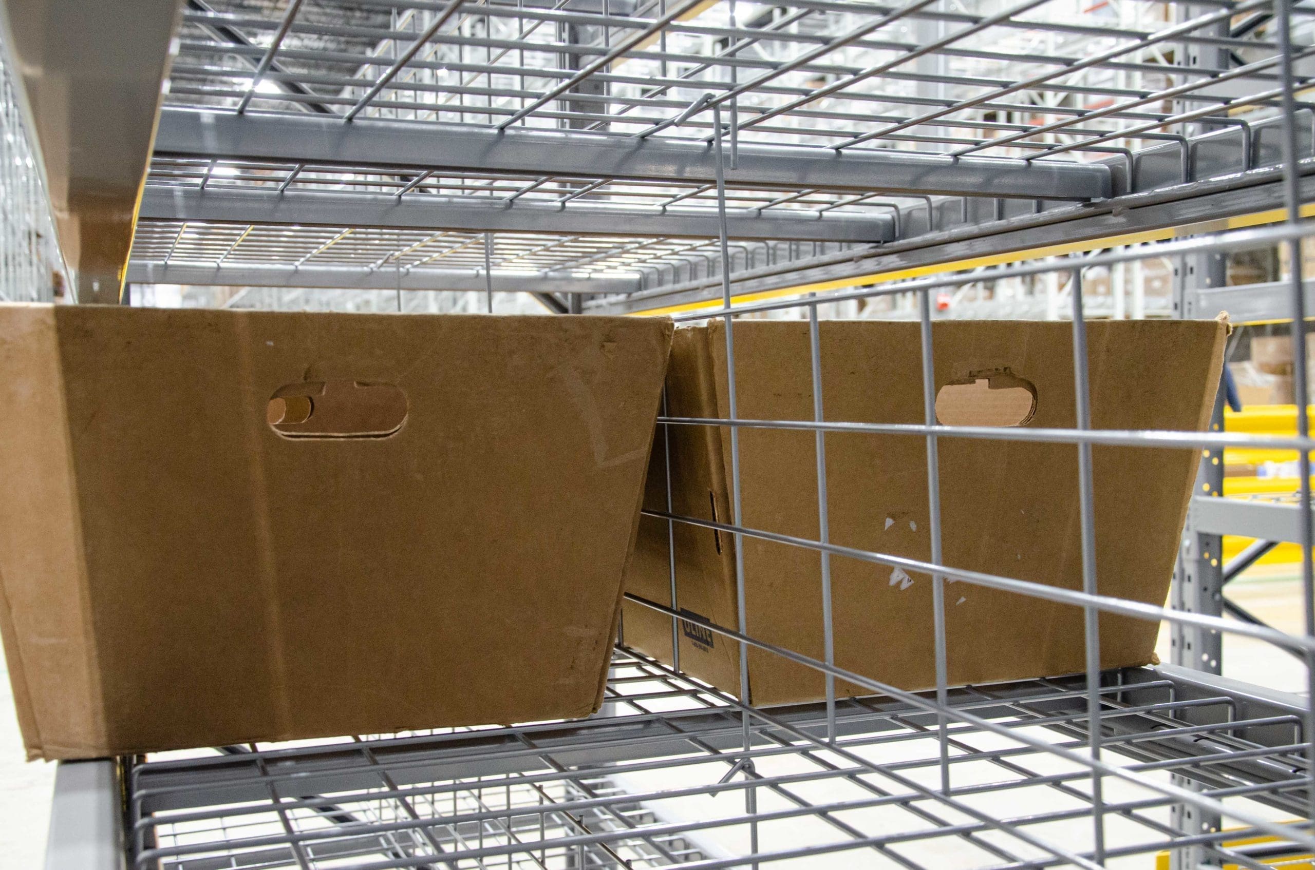 Pallet Rack Dividers | Warehouse Vertical Wire Deck | Etalex